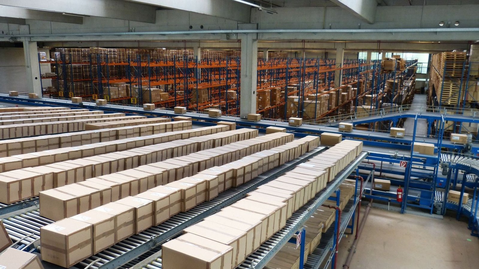 How To Design Automated Conveyor Systems in 2025? - GoodHouse Interior