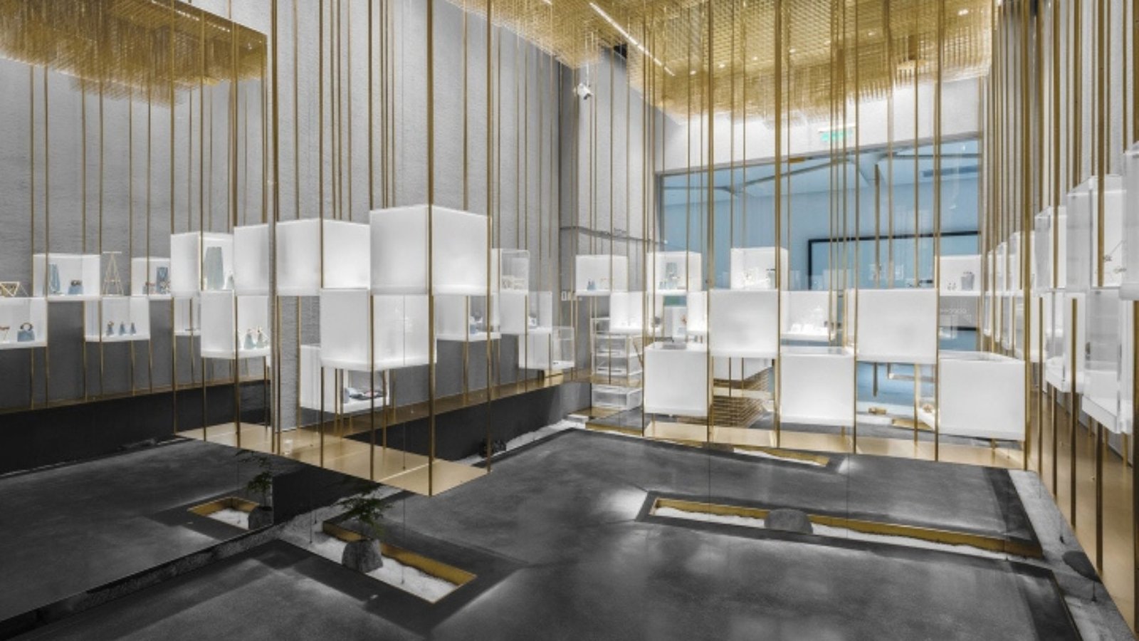 Retail Display Ideas That Create a Stunning First Look - GoodHouse Interior