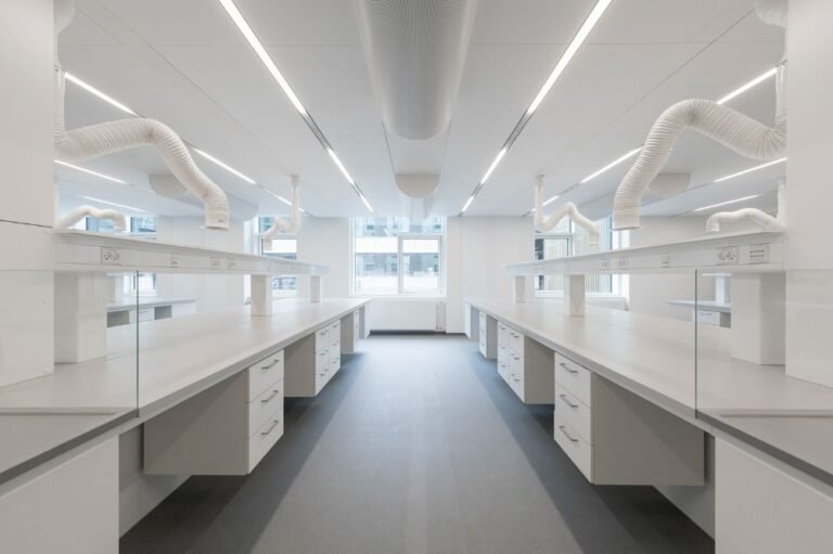 Laboratories and Research Facilities: Modern Design Ideas for Luxury ...